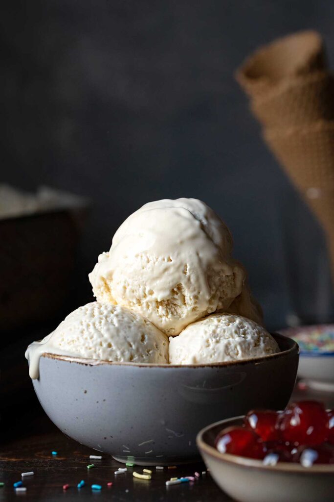 Homemade Vanilla Ice Cream Without Machine: Quick No-Churn - CookProcess